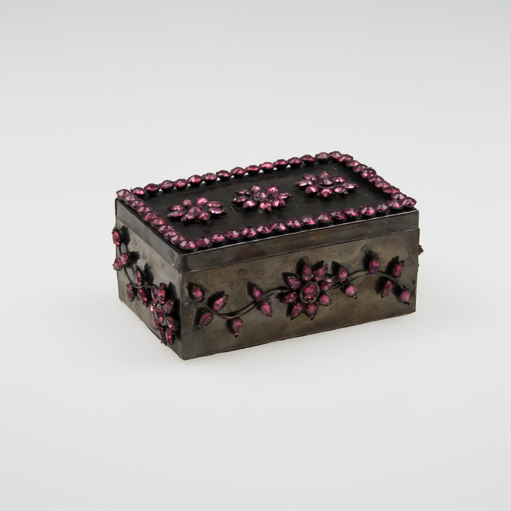 Metal Jewellery Box Embellished – Angads